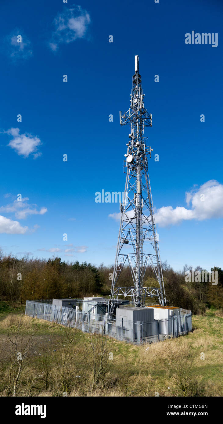 Radio mast hi-res stock photography and images - Alamy