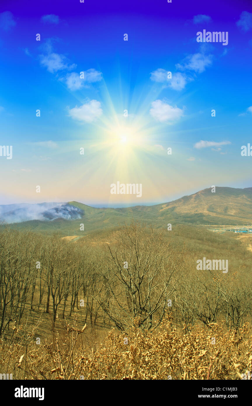 Hazy grey sky hi-res stock photography and images - Alamy