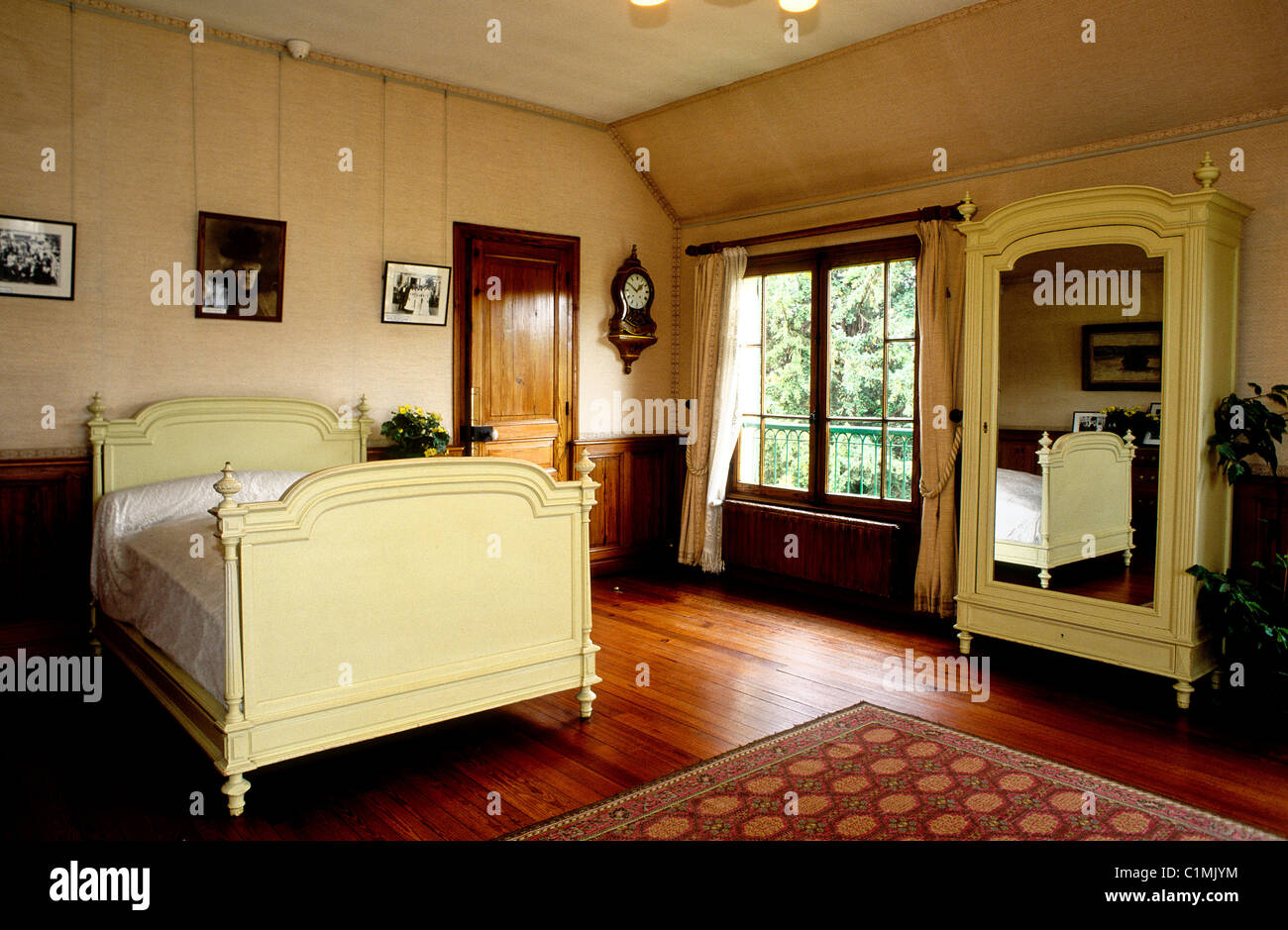 France, Eure, Giverny, painter Claude Monet bed Stock Photo - Alamy