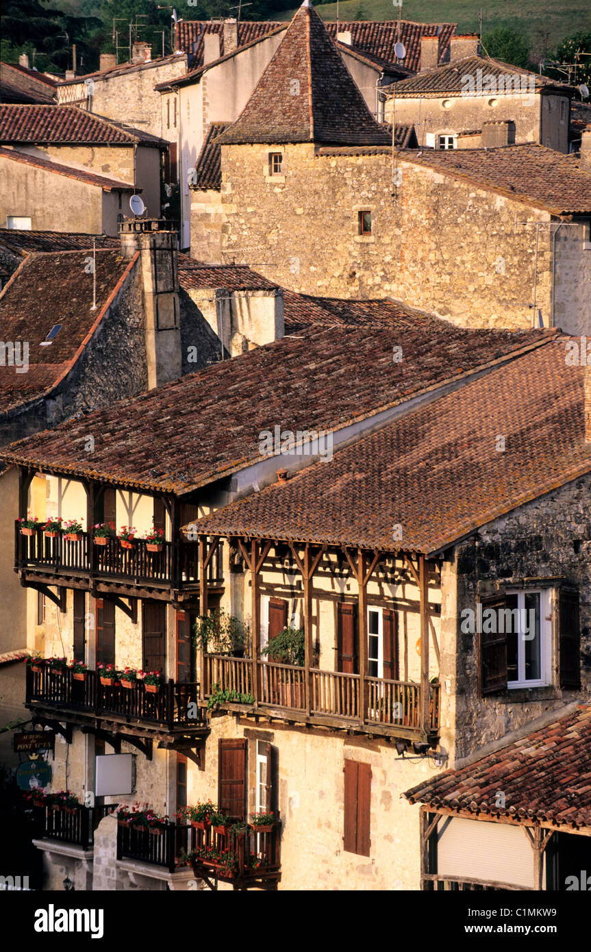 France, Lot et Garonne, Nerac, river Baïse crosses this medieval ...