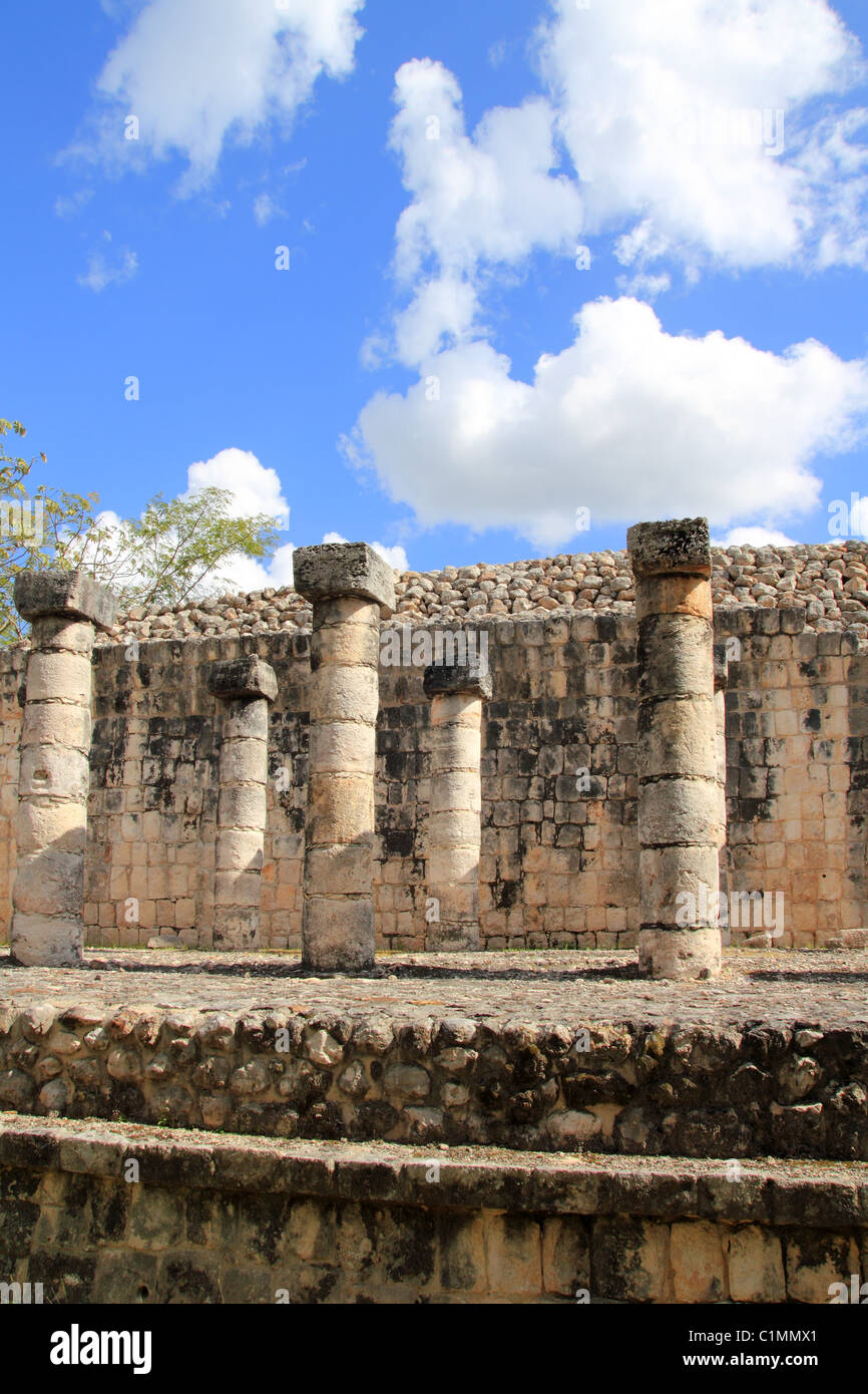 Columns Mayan Chichen Itza Mexico ruins in rows Yucatan Stock Photo - Alamy