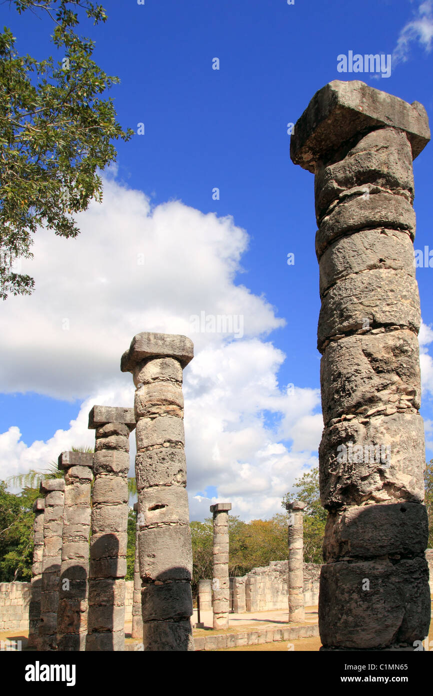 Columns Mayan Chichen Itza Mexico ruins in rows Yucatan Stock Photo - Alamy