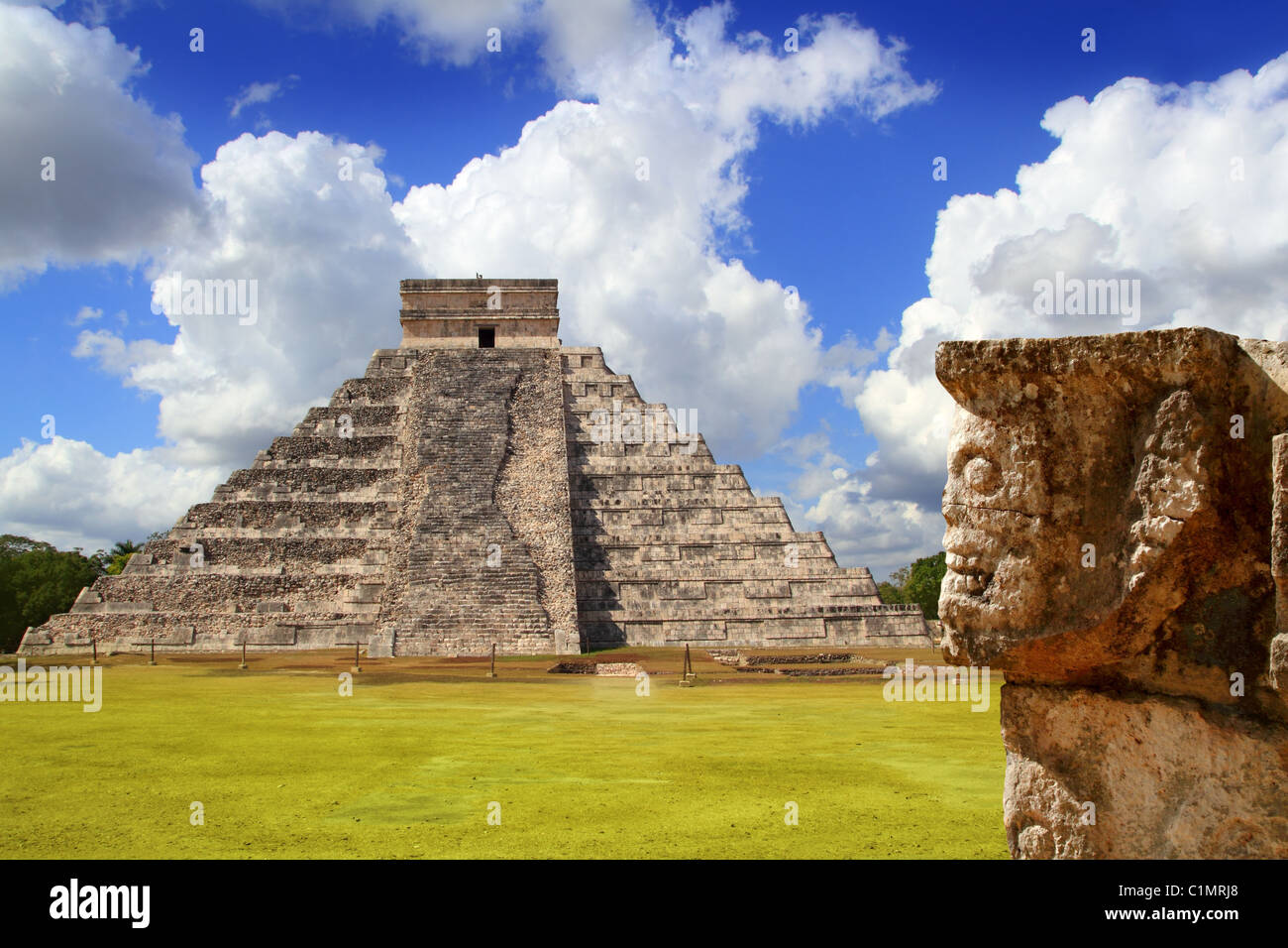 Chichen Itza Tzompantli the Wall of Skulls and Kukulkan pyramid Stock ...