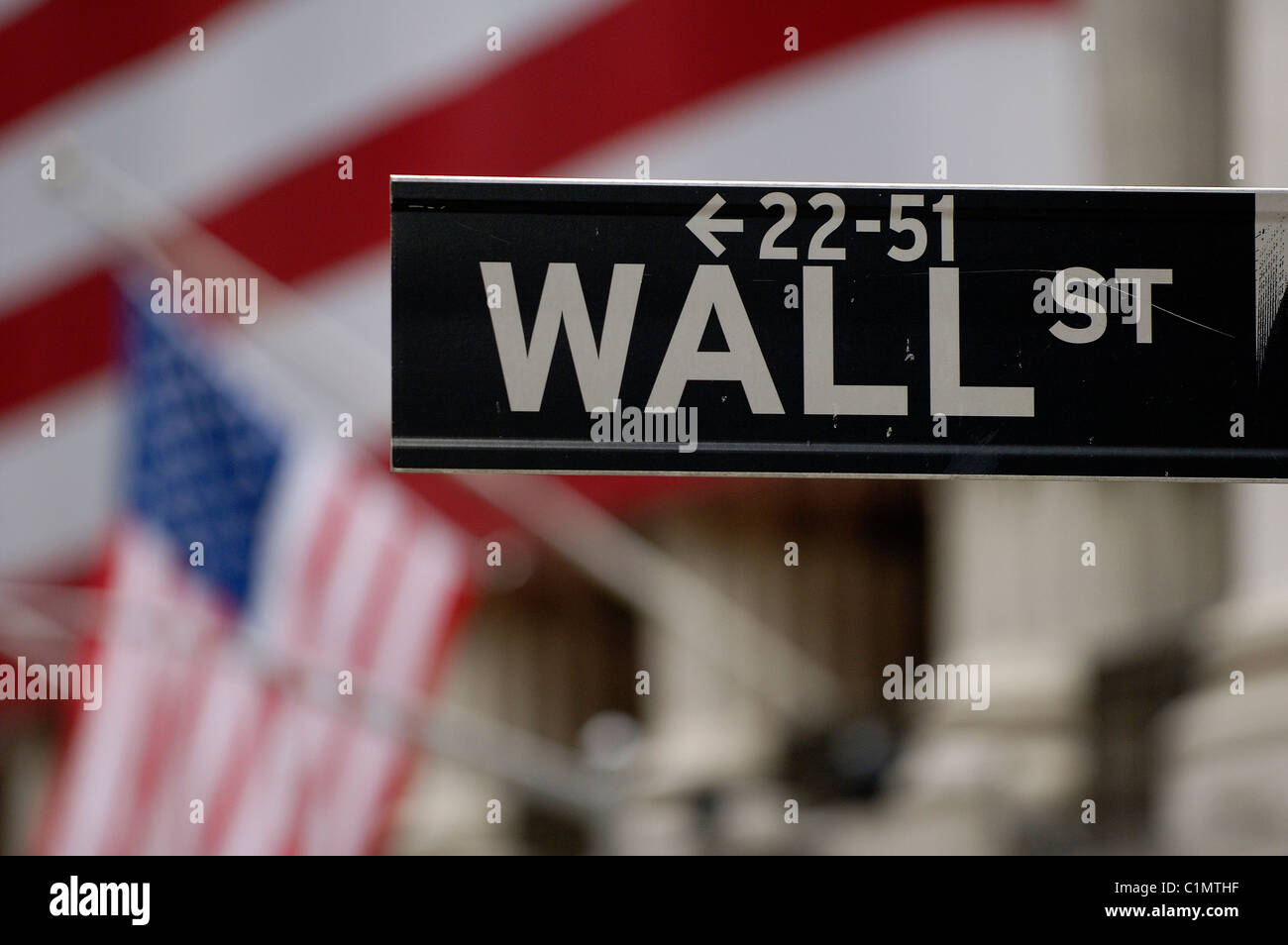 City wall sign hi-res stock photography and images - Alamy