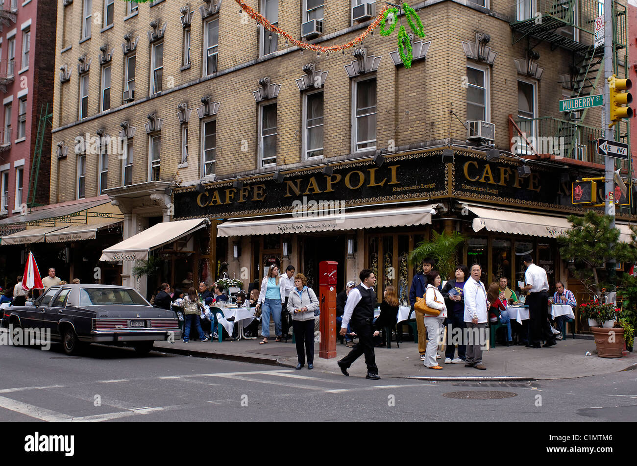 Mulberry street hi-res stock photography and images - Alamy