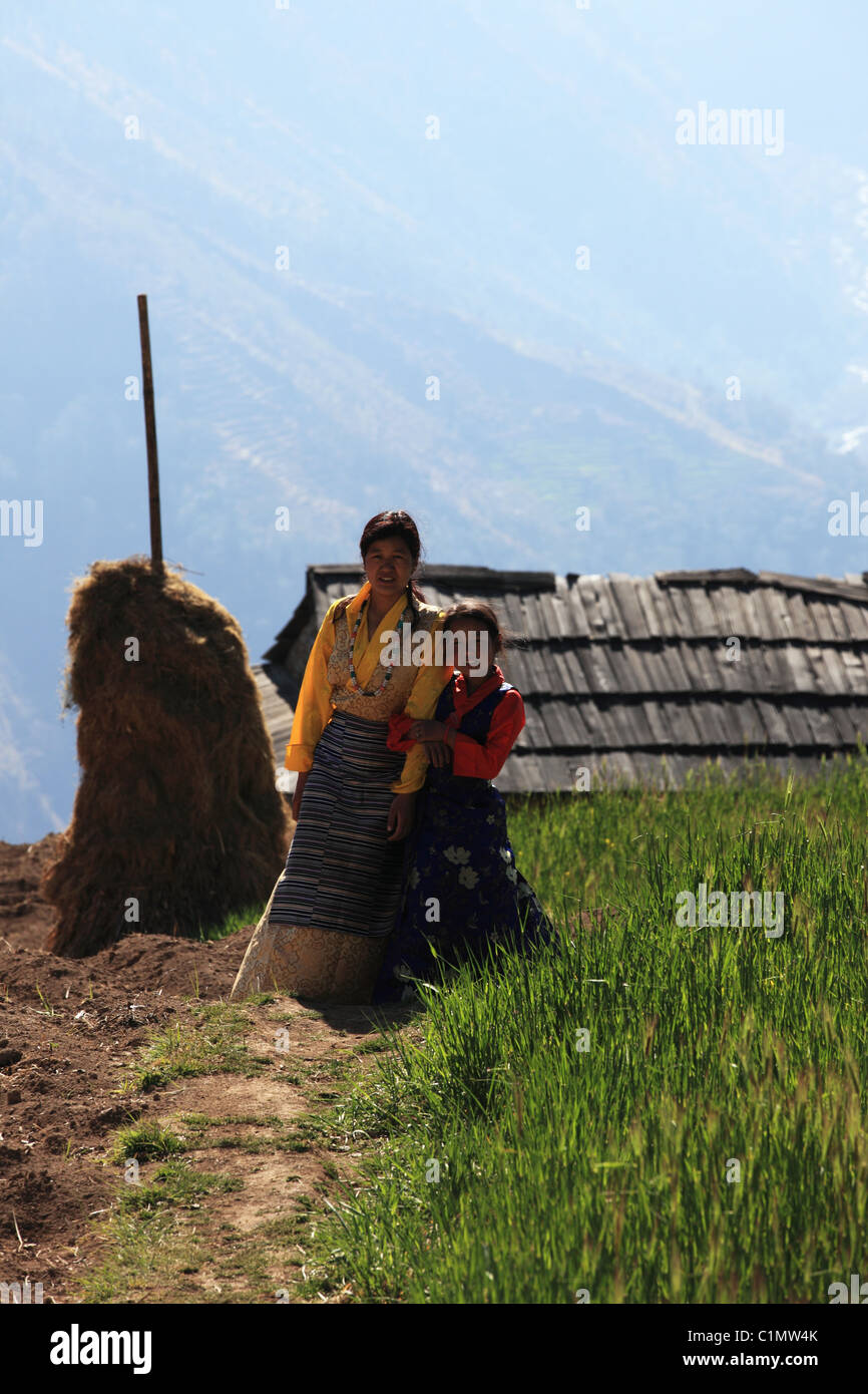 Nepali woman in the Himalaya Nepal Stock Photo - Alamy