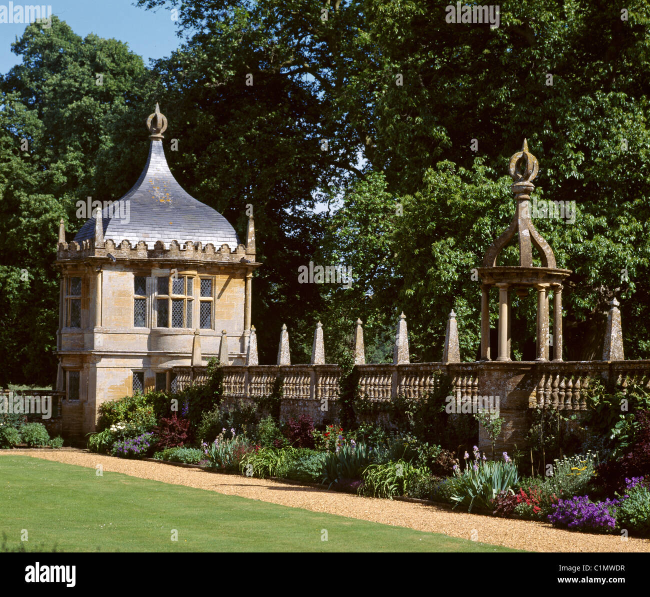 Montacute Castle High Resolution Stock Photography and Images - Alamy