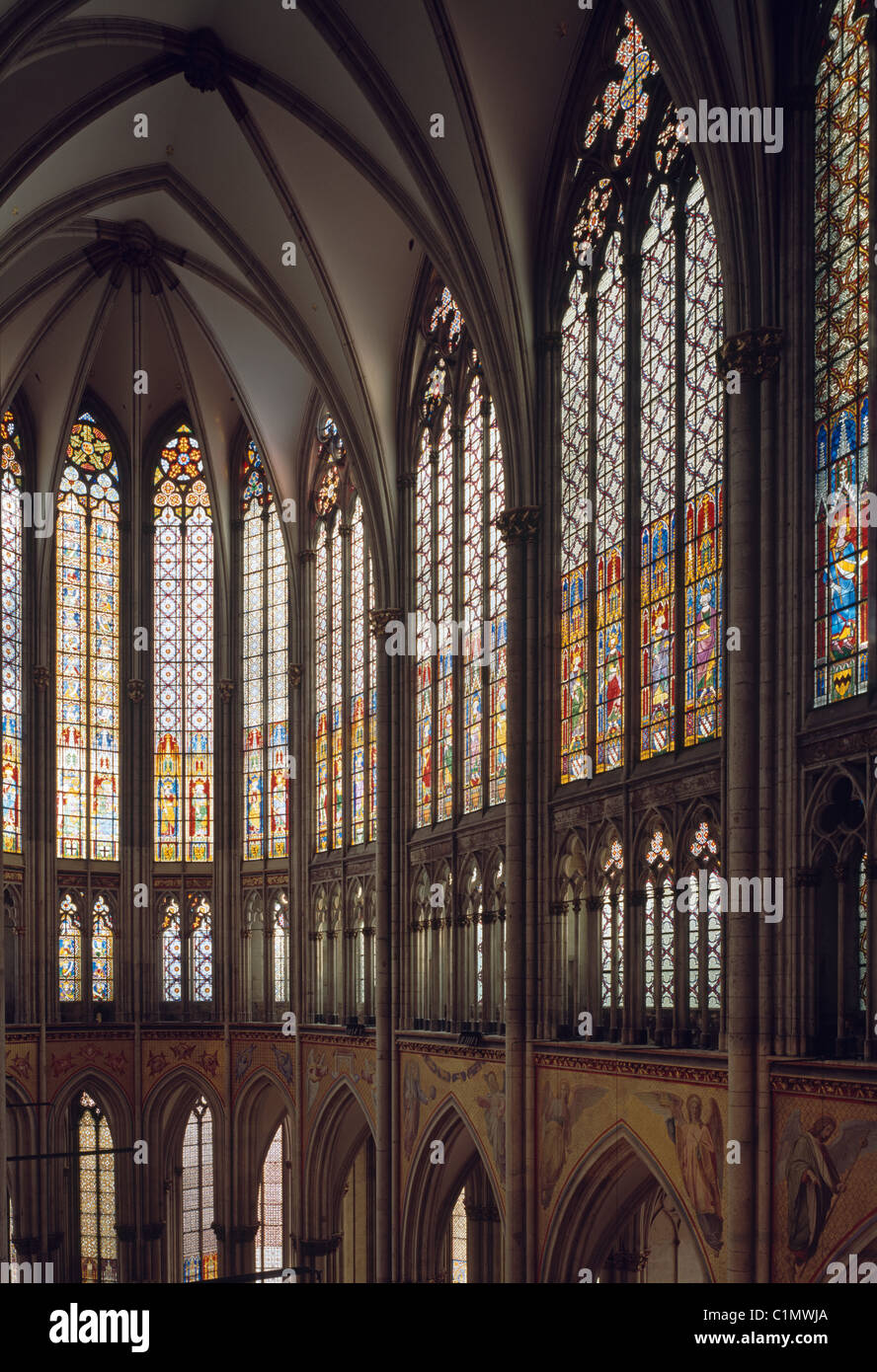 Stained glass window at cologne cathedral kolner dom hi-res stock ...