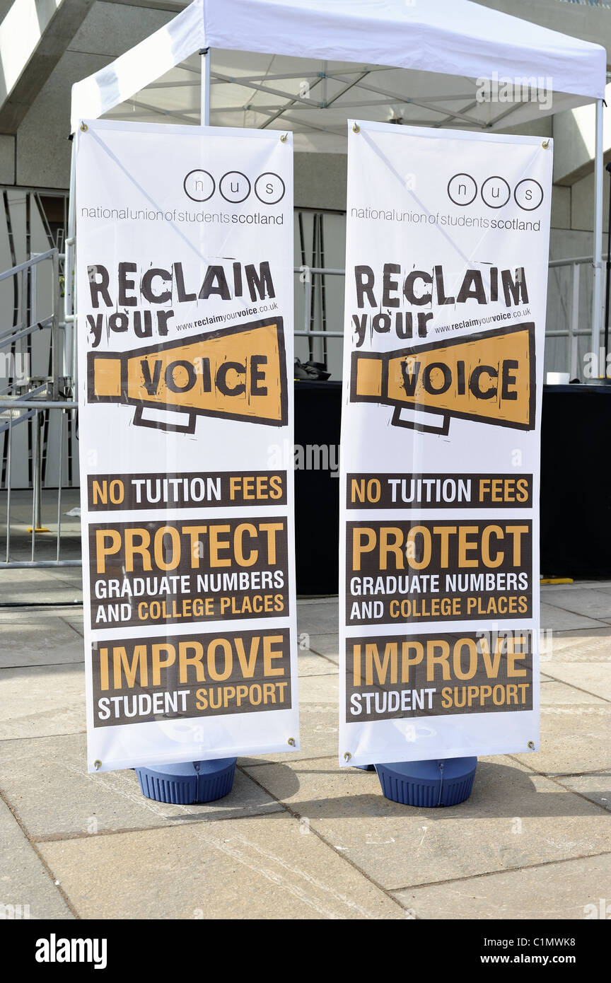 University edinburgh student union hi-res stock photography and images ...