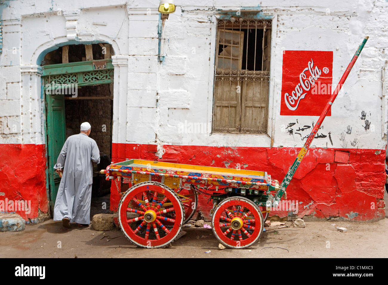 Egypt, city of Cairo, Old Cairo quarter near Al Azar mosque Stock Photo ...