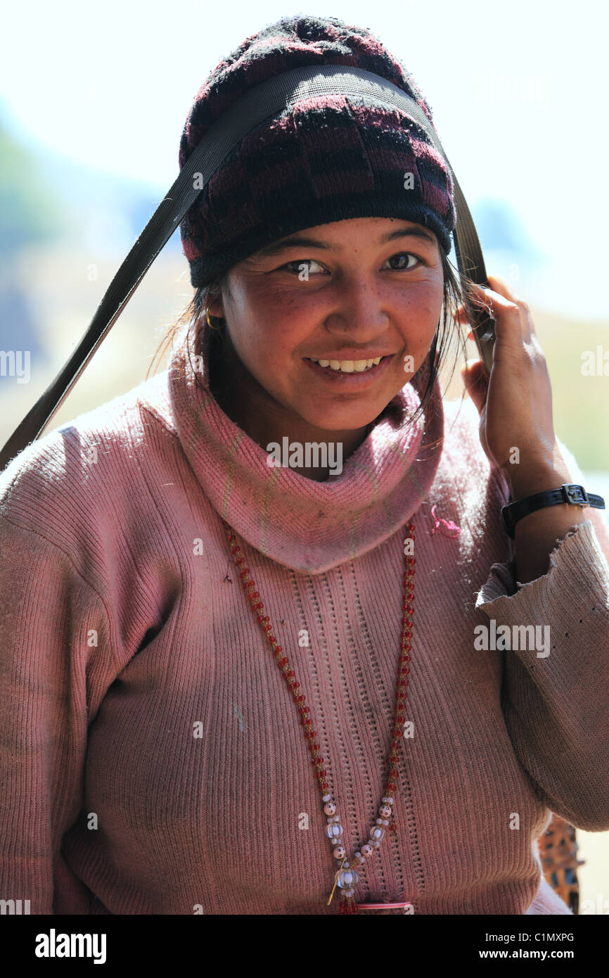 Nepali woman in the Himalaya Nepal Stock Photo - Alamy