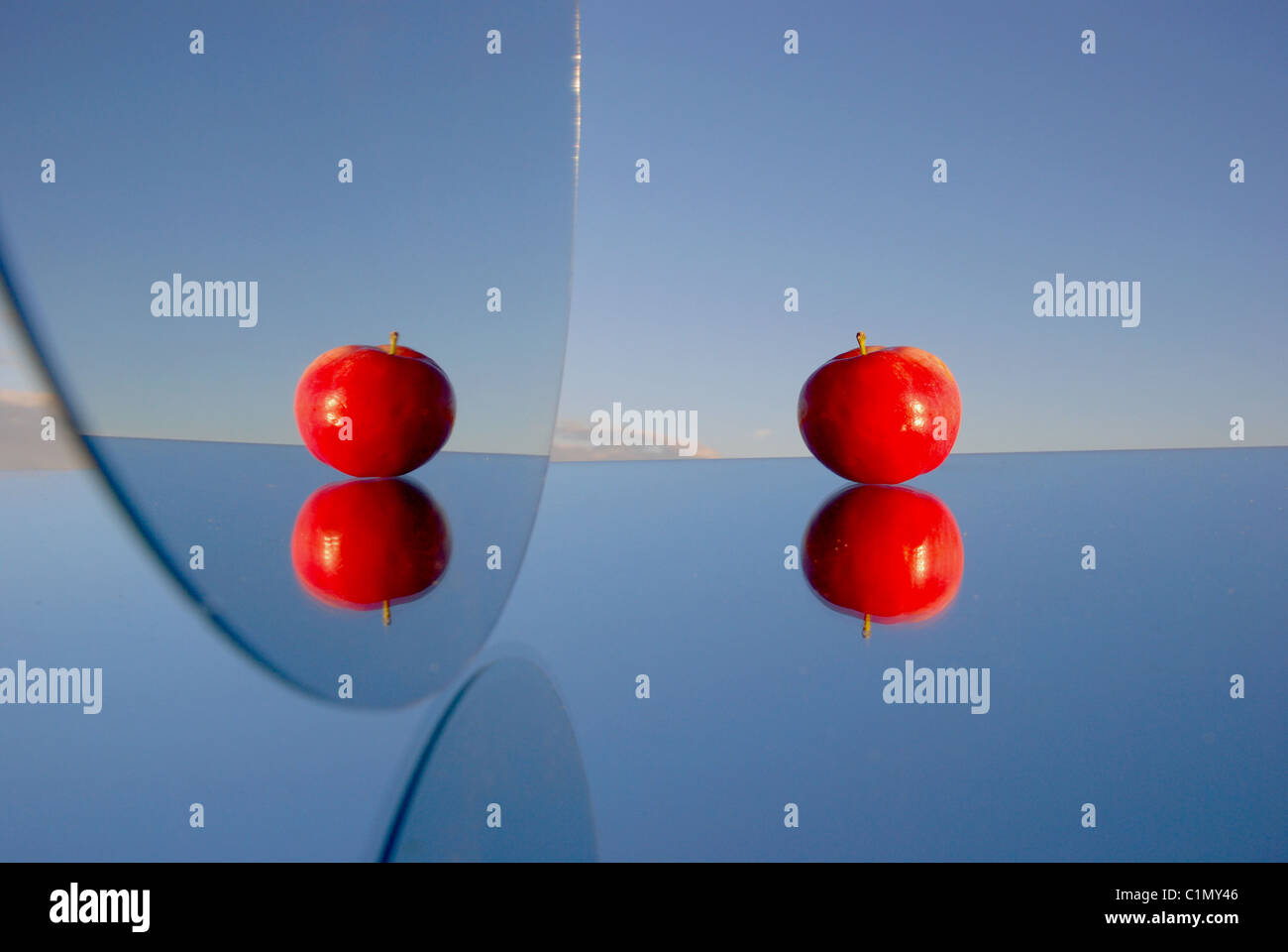 Fruit mirrors hi-res stock photography and images - Alamy