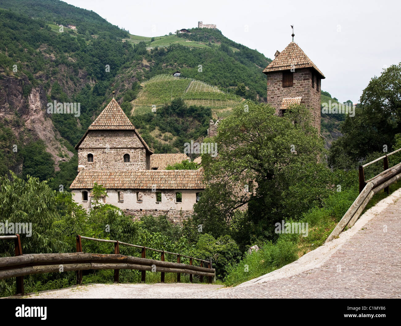 Tiroler schloss hi-res stock photography and images - Alamy