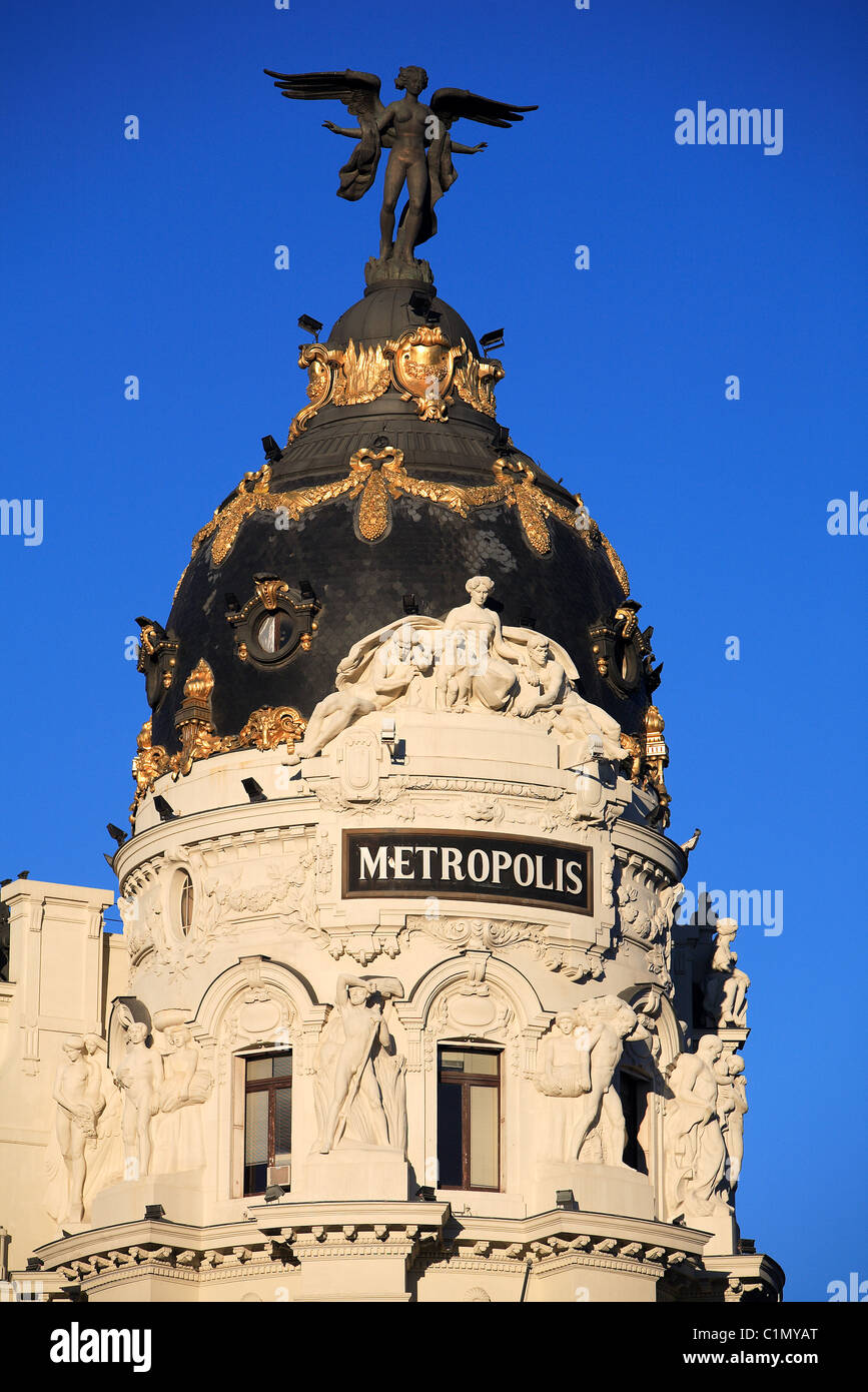 Spain madrid angel metropolis building hi-res stock photography and ...