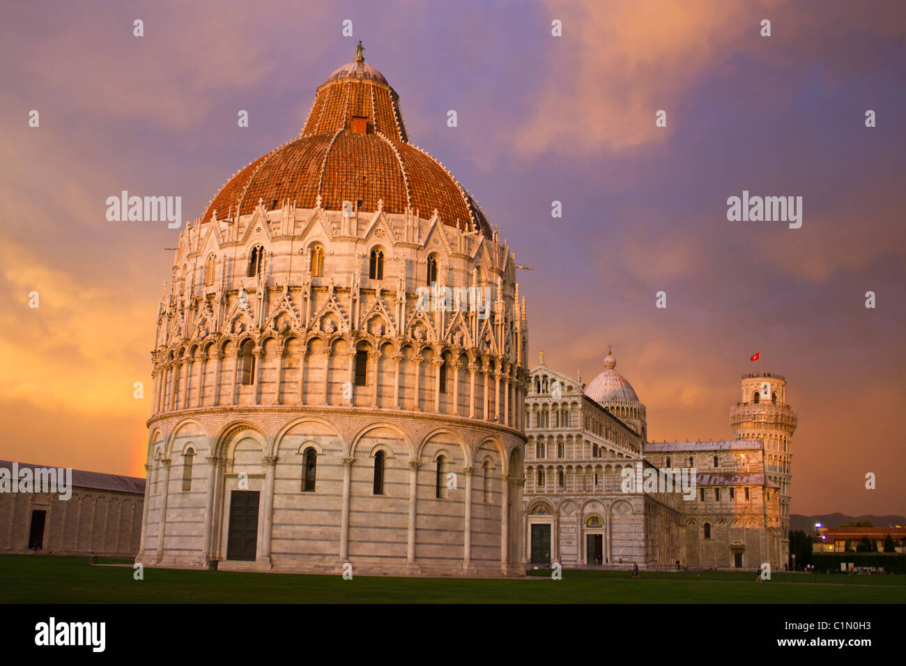 Sunset Lights and Colors in Piazza dei Miracoli, Pisa, Italy Stock ...