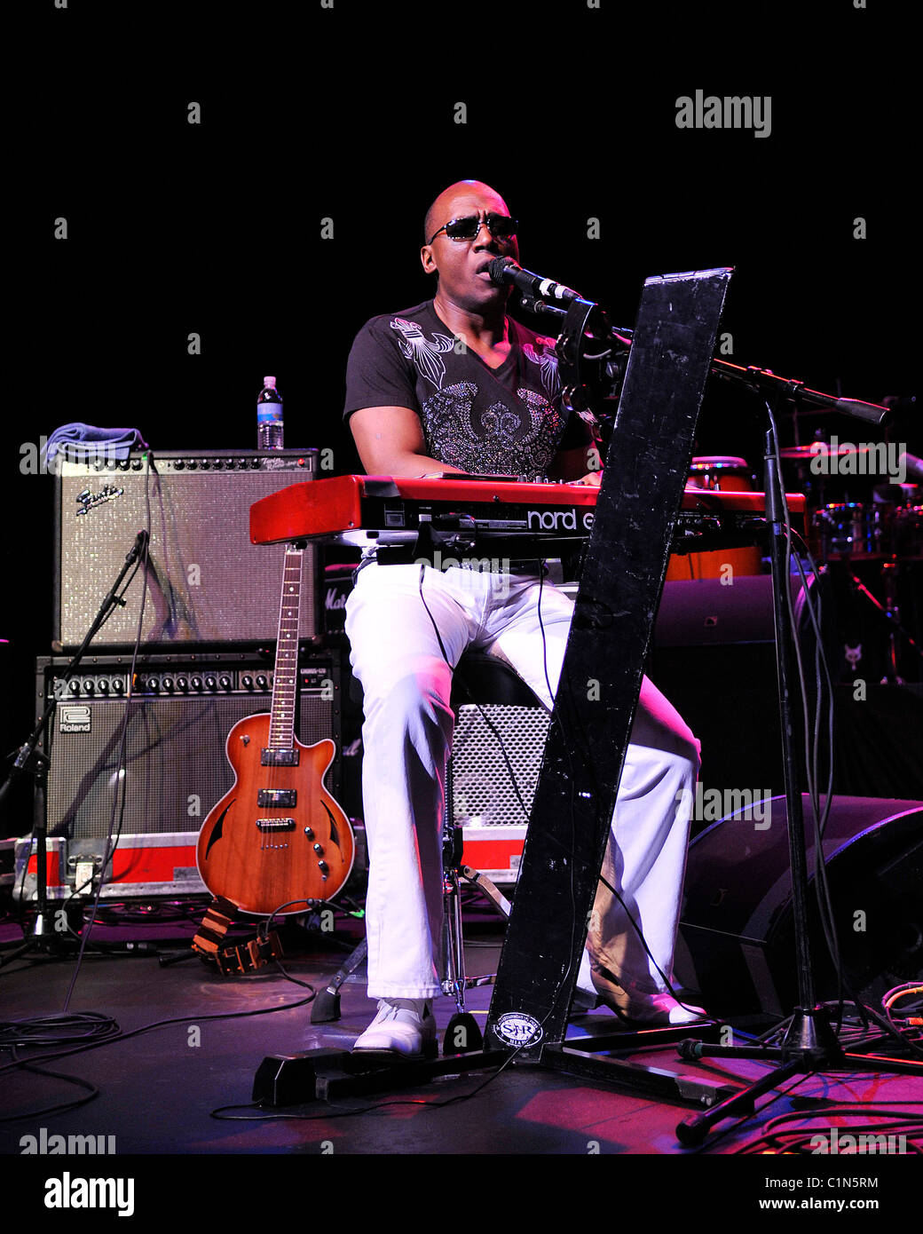 Average white band hi-res stock photography and images - Alamy