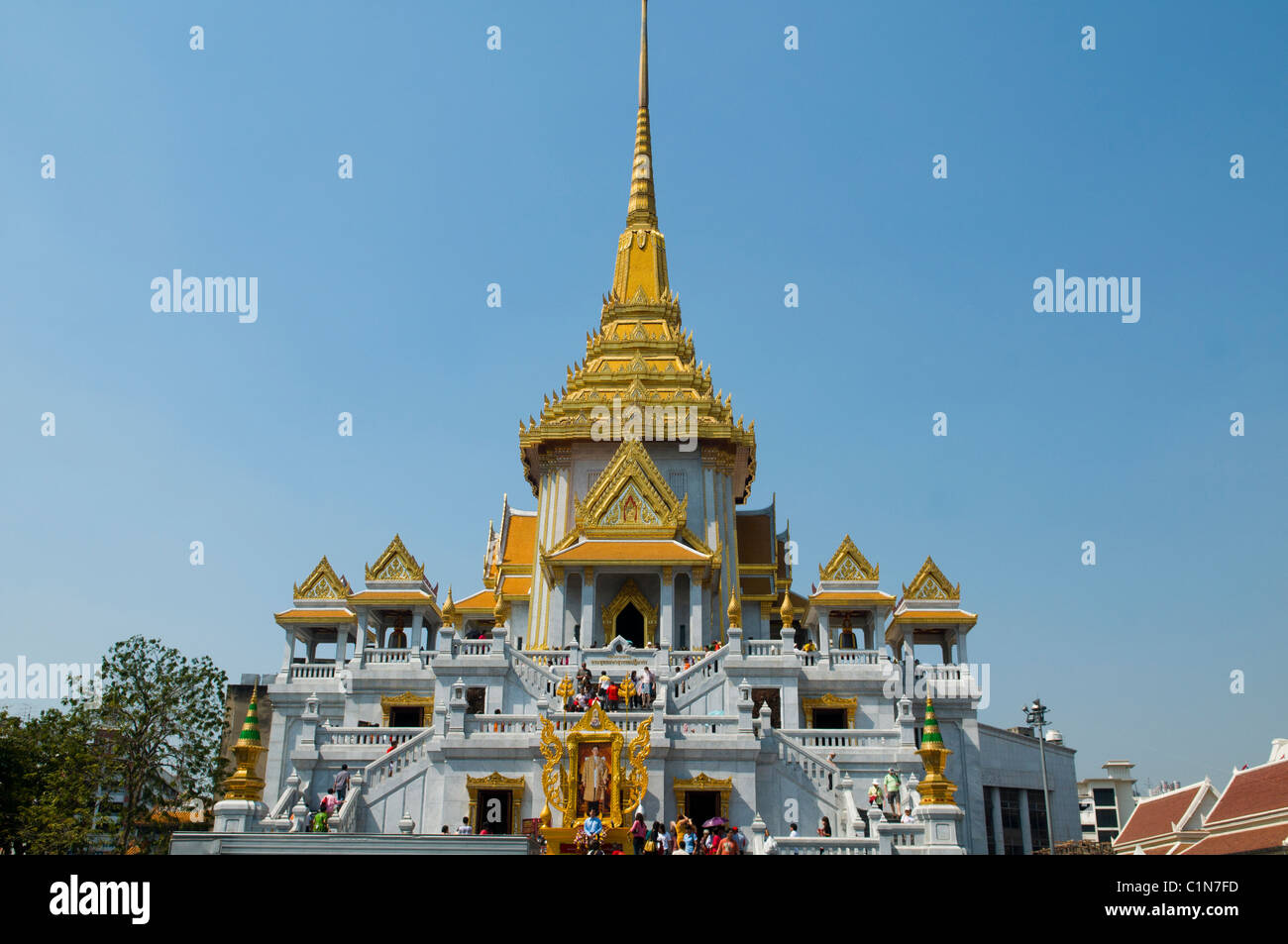 Wat Traimit in Bangkok's Chinatown Stock Photo - Alamy