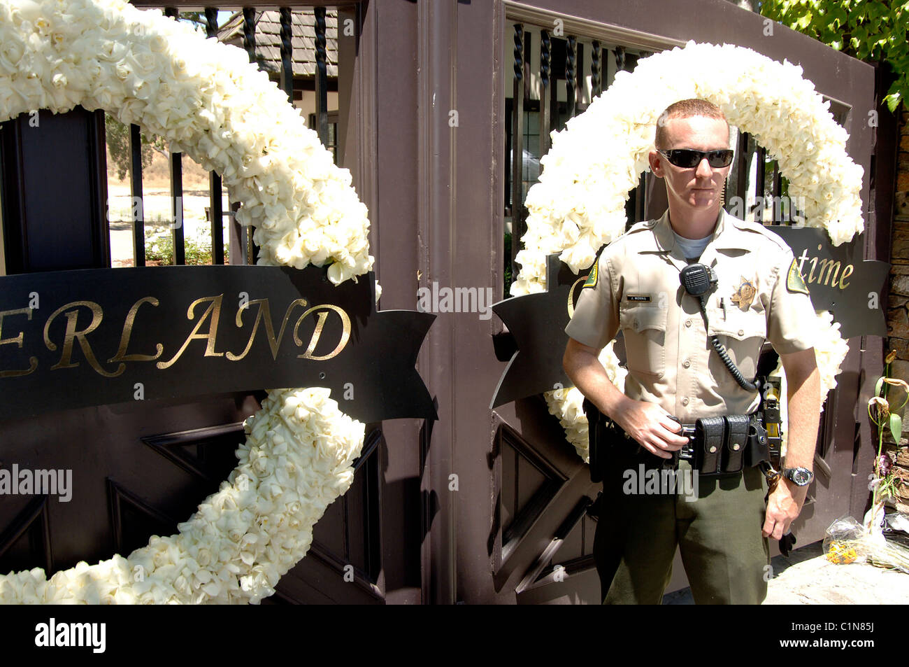 Neverland gates hi-res stock photography and images - Alamy