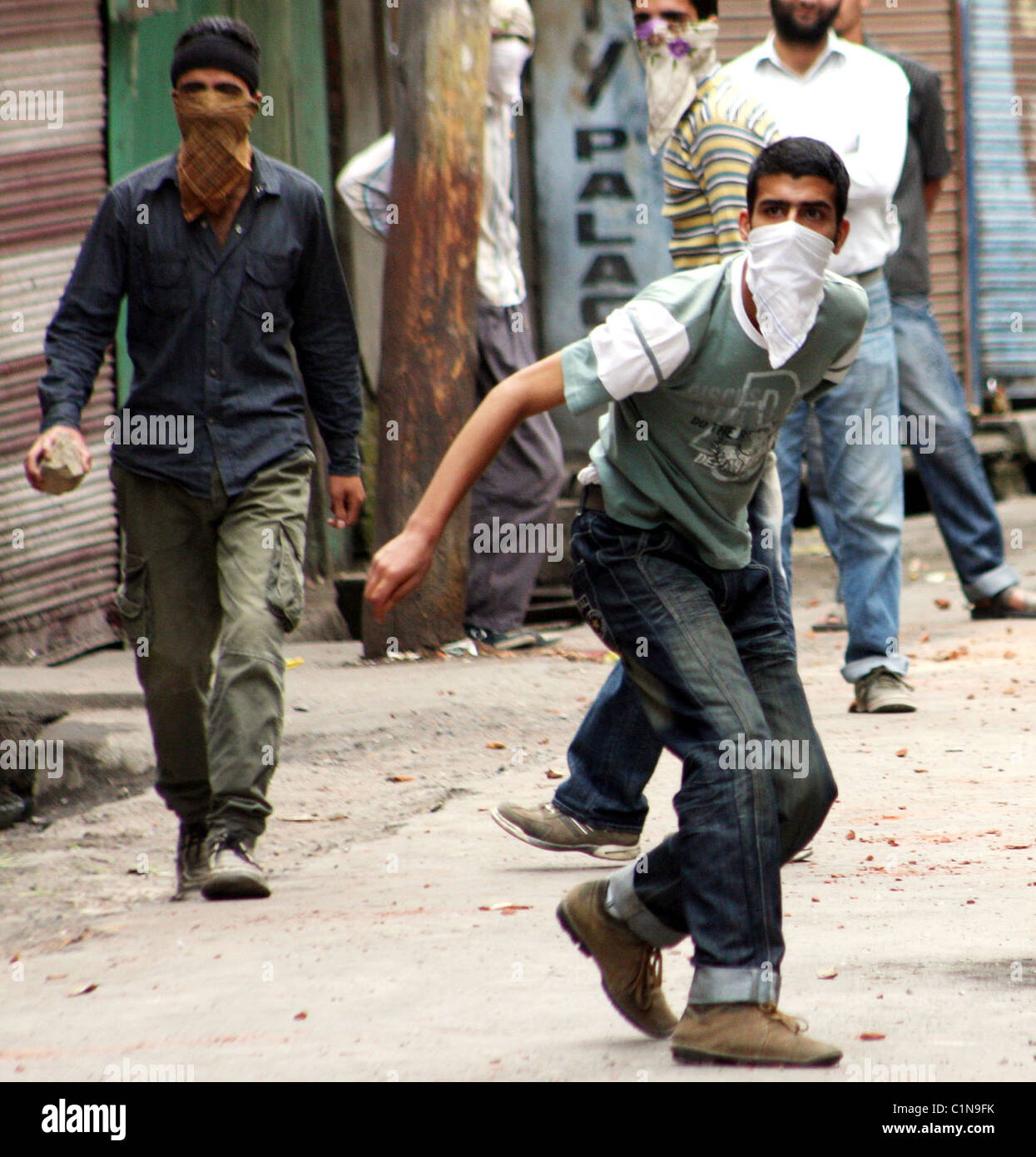 Muslim demonstrators hi-res stock photography and images - Alamy