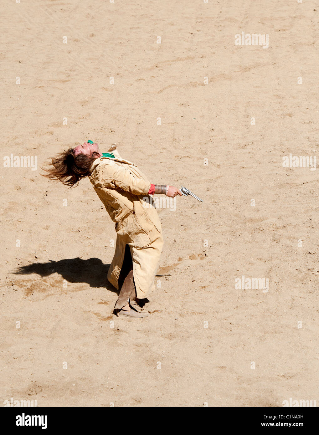 Old west gunfight hi-res stock photography and images - Alamy