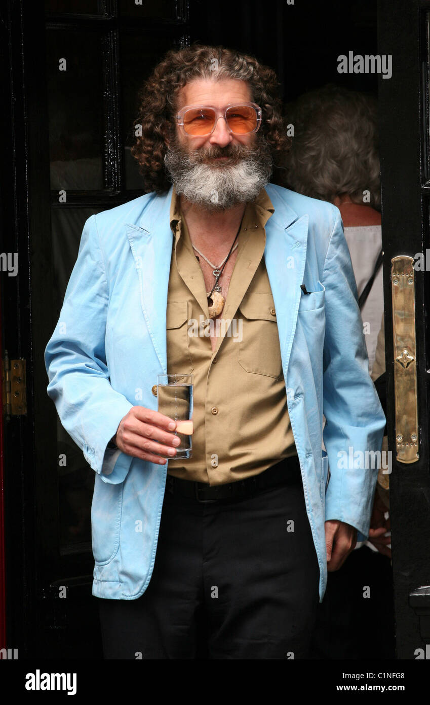 Jeff Stewart The unveiling of a Blue Plaque to commemorate Eastenders ...