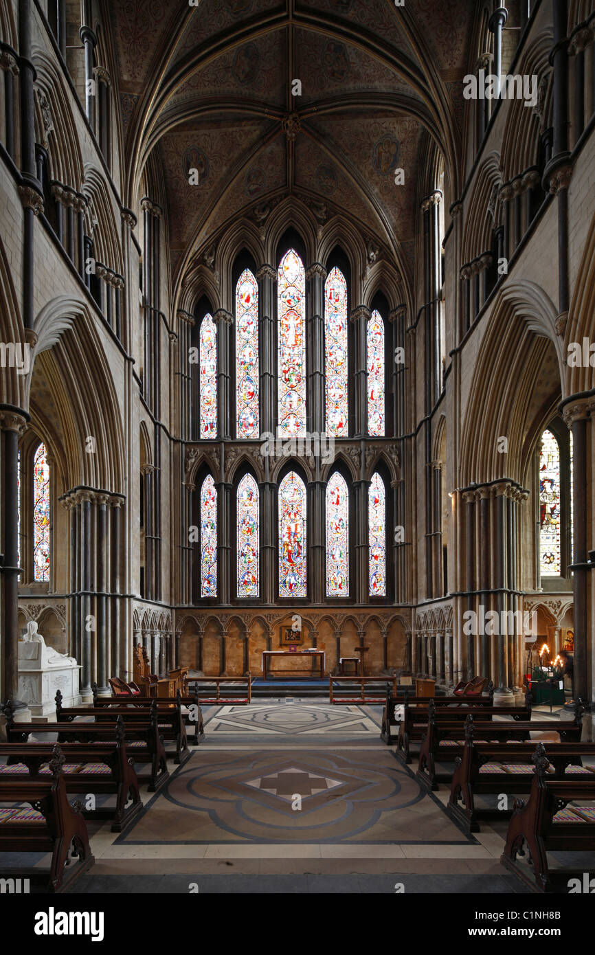 Worcester cathedral window hi-res stock photography and images - Alamy