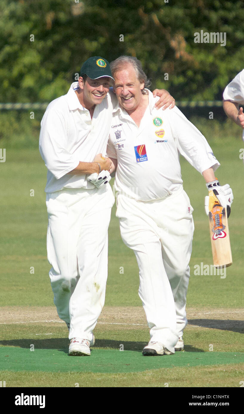 James Major, David English Bunbury celebrity charity cricket match ...