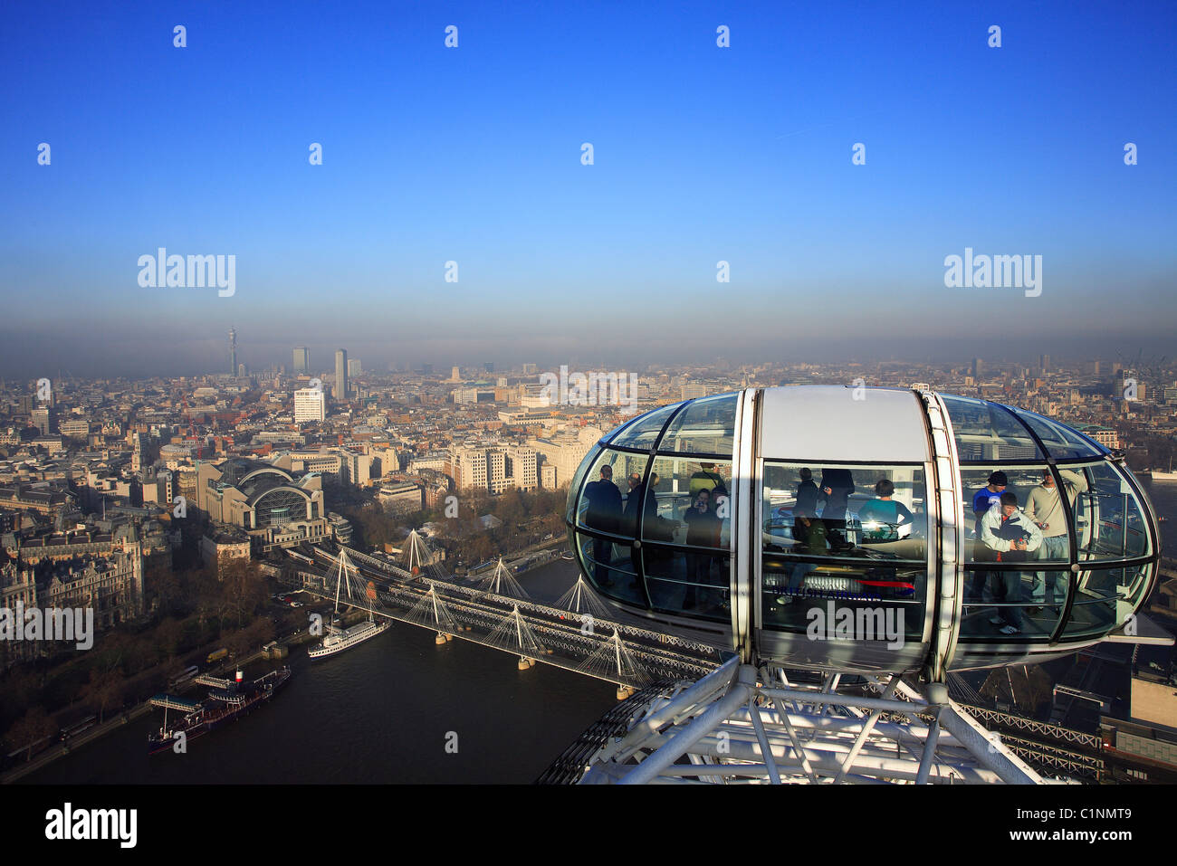 Aerial view of the london eye hi-res stock photography and images - Alamy