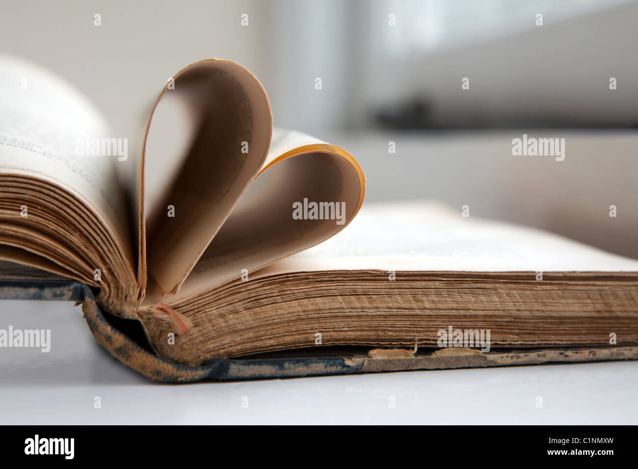 Two pages to make the heart hi-res stock photography and images - Alamy