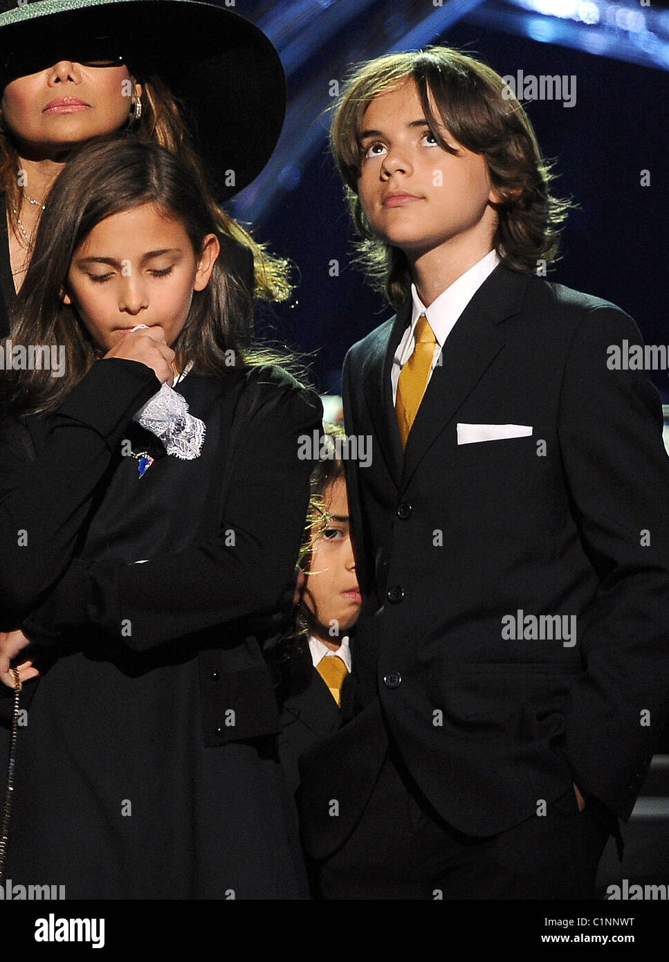 Michael Jackson's children from left Paris Jackson (L), Prince Michael ...