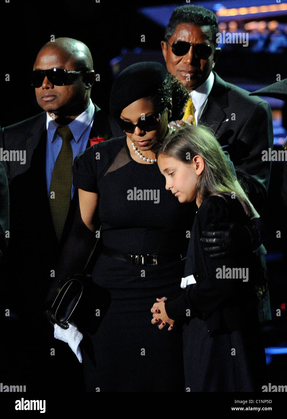 Janet Jackson with Paris Jackson The memorial service for the King of ...