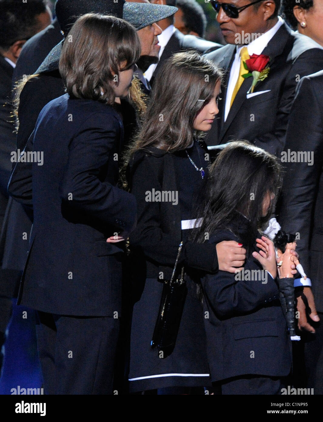 Prince Michael Jackson I, left, Paris Jackson and Prince Michael ...