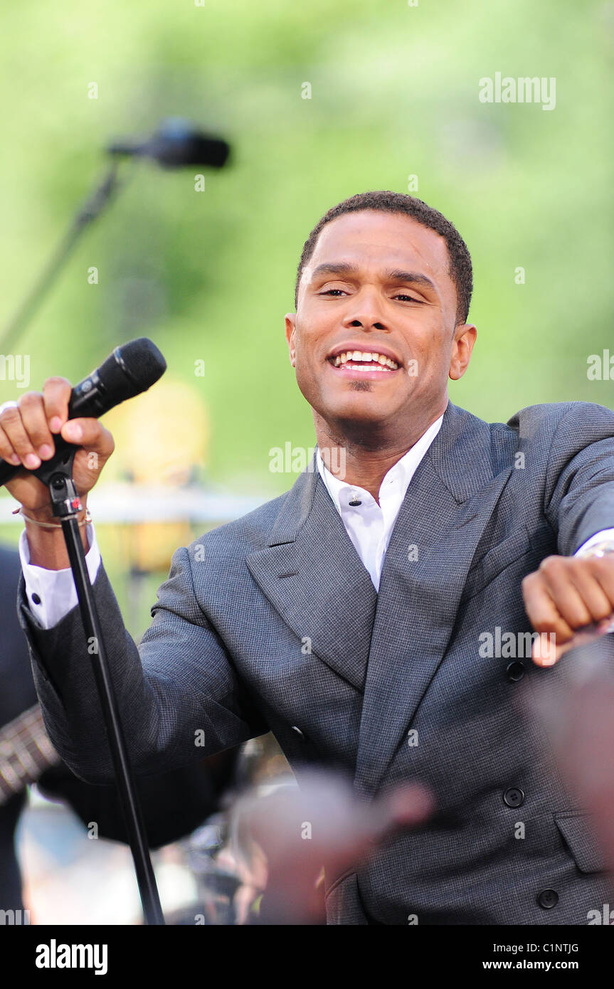 Singer Maxwell Performing On Cbs High Resolution Stock Photography and ...
