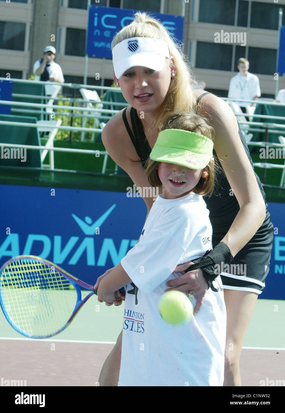 Anna Kournikova coaching the Bloomberg Kids Tennis Clinic at Kastles ...