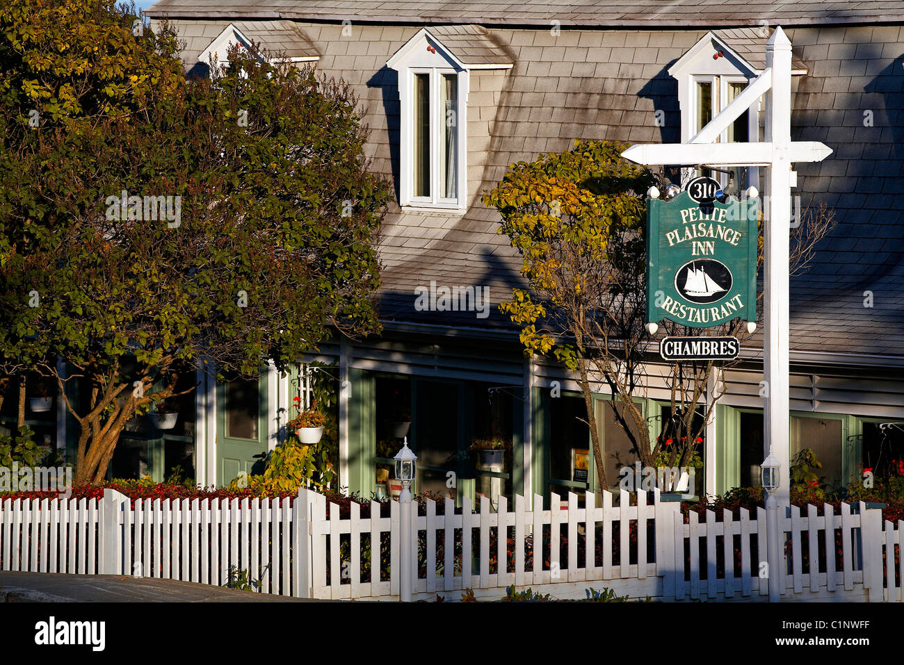 Canada, Quebec, Charlevoix, Cap a l'Aigle, restaurant and inn Stock ...