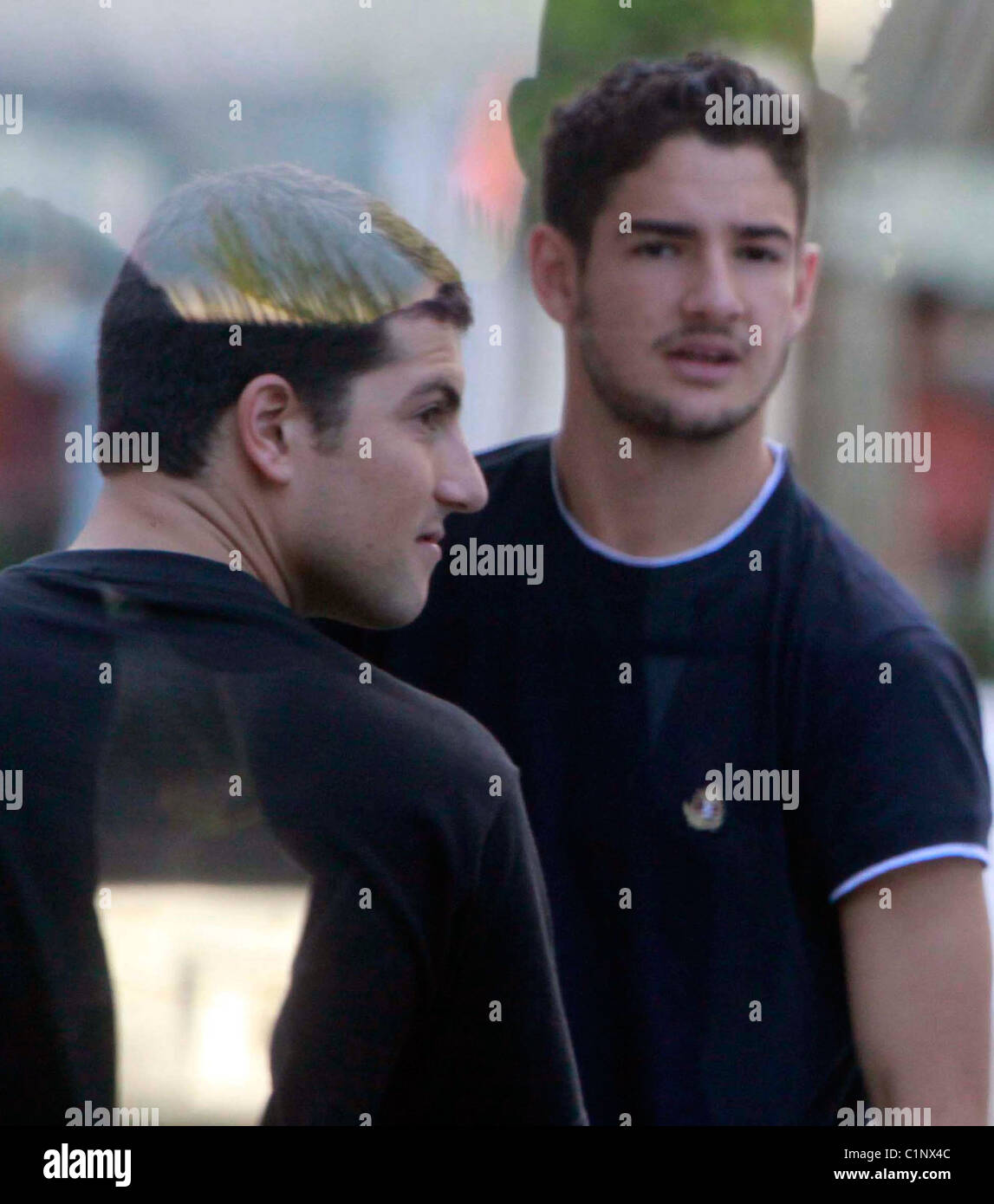 Alexandre Pato and new wife Stephanie Brito enjoy lunch together not ...