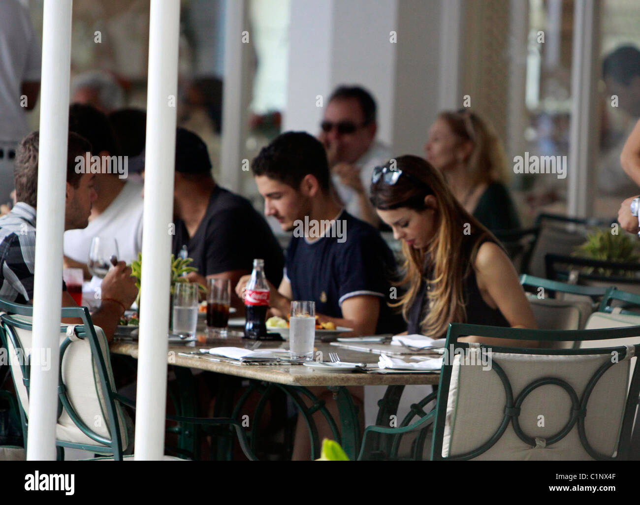 Alexandre Pato and new wife Stephanie Brito enjoy lunch together not ...