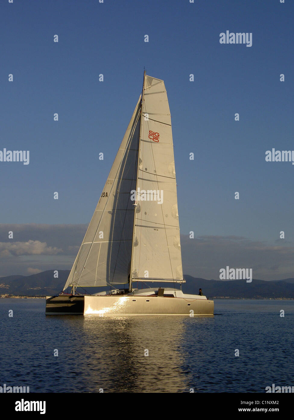 World's fastest sailboats hi-res stock photography and images - Alamy