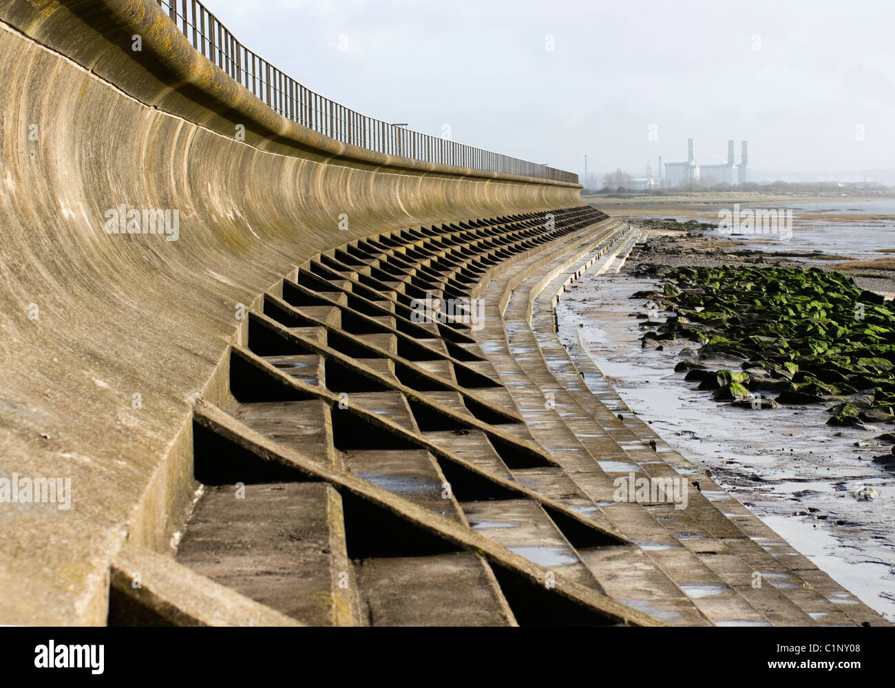 Uk sea defences hi-res stock photography and images - Alamy