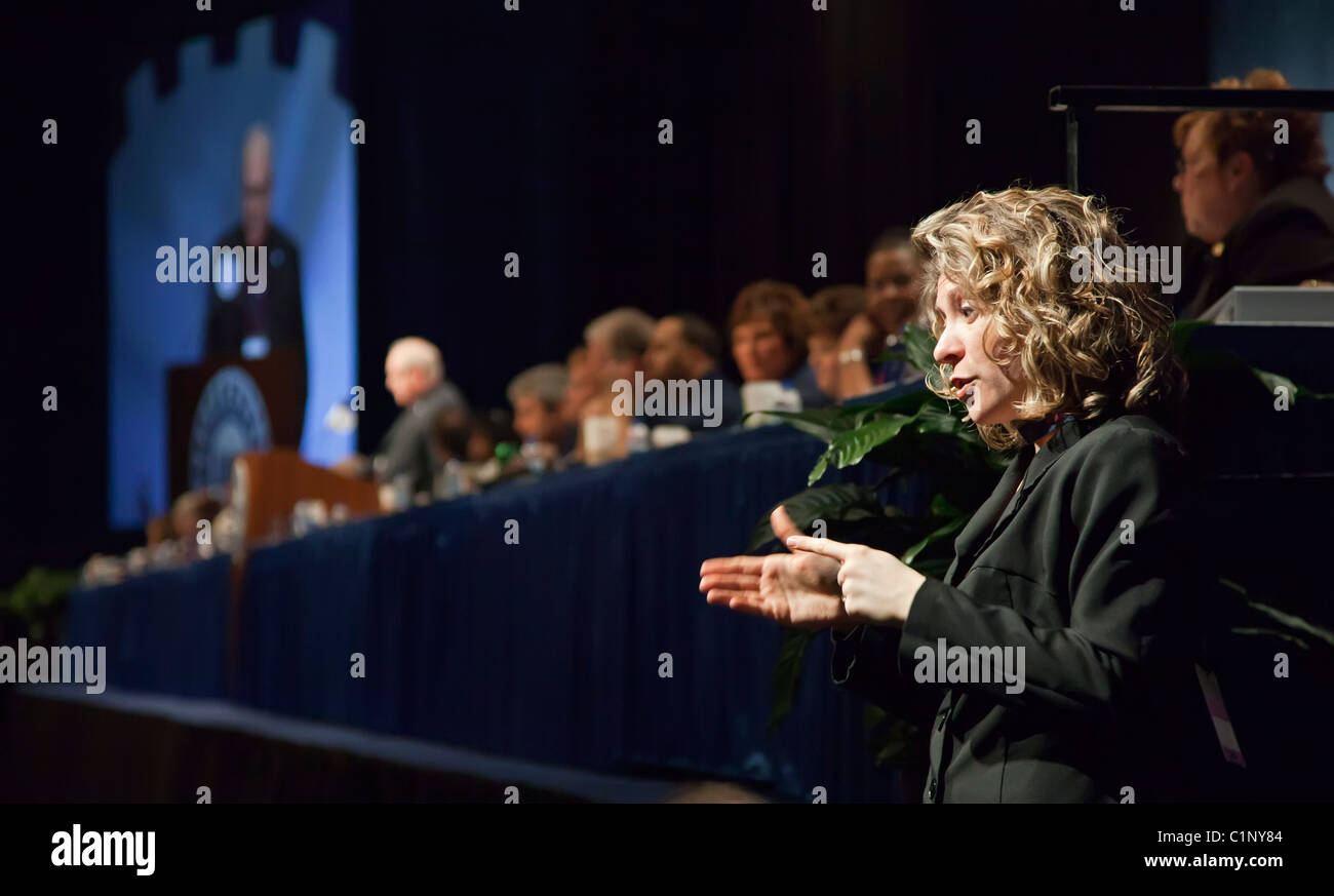 Deaf sign language interpreter hi-res stock photography and images - Alamy