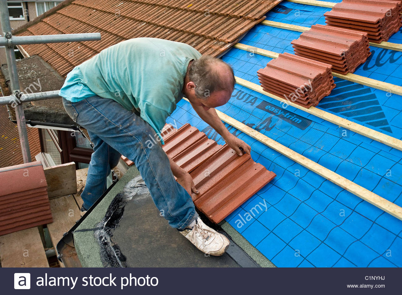 Roofing Stock Photos & Roofing Stock Images - Alamy