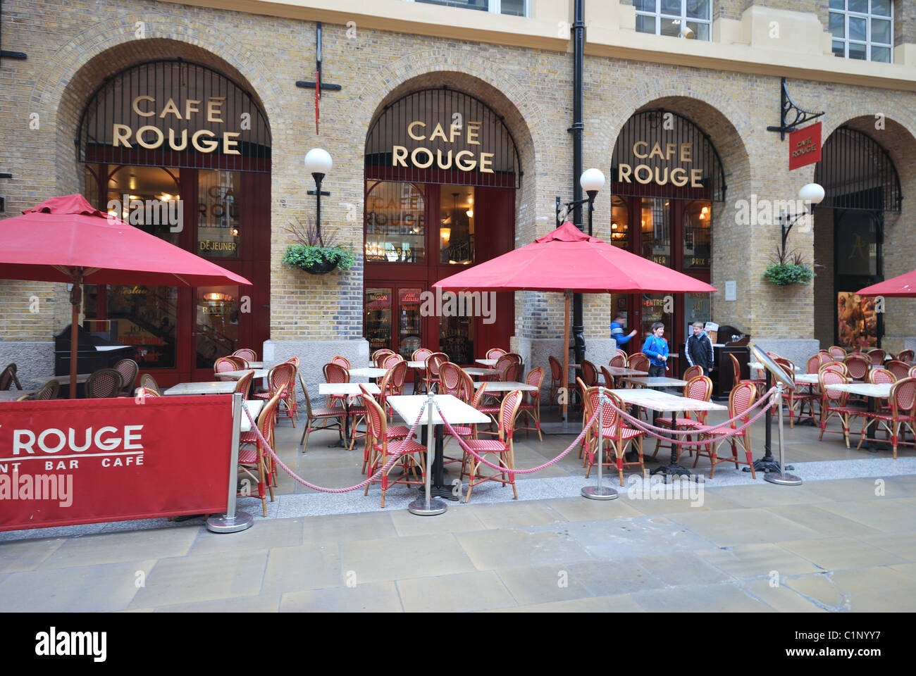 Cafe Rouge Restaurant Stock Photo - Alamy