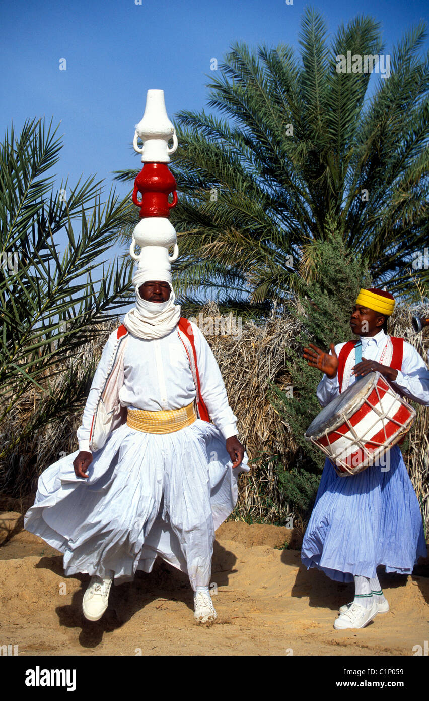 Tunisia, Djerba, dancer with jars Stock Photo - Alamy
