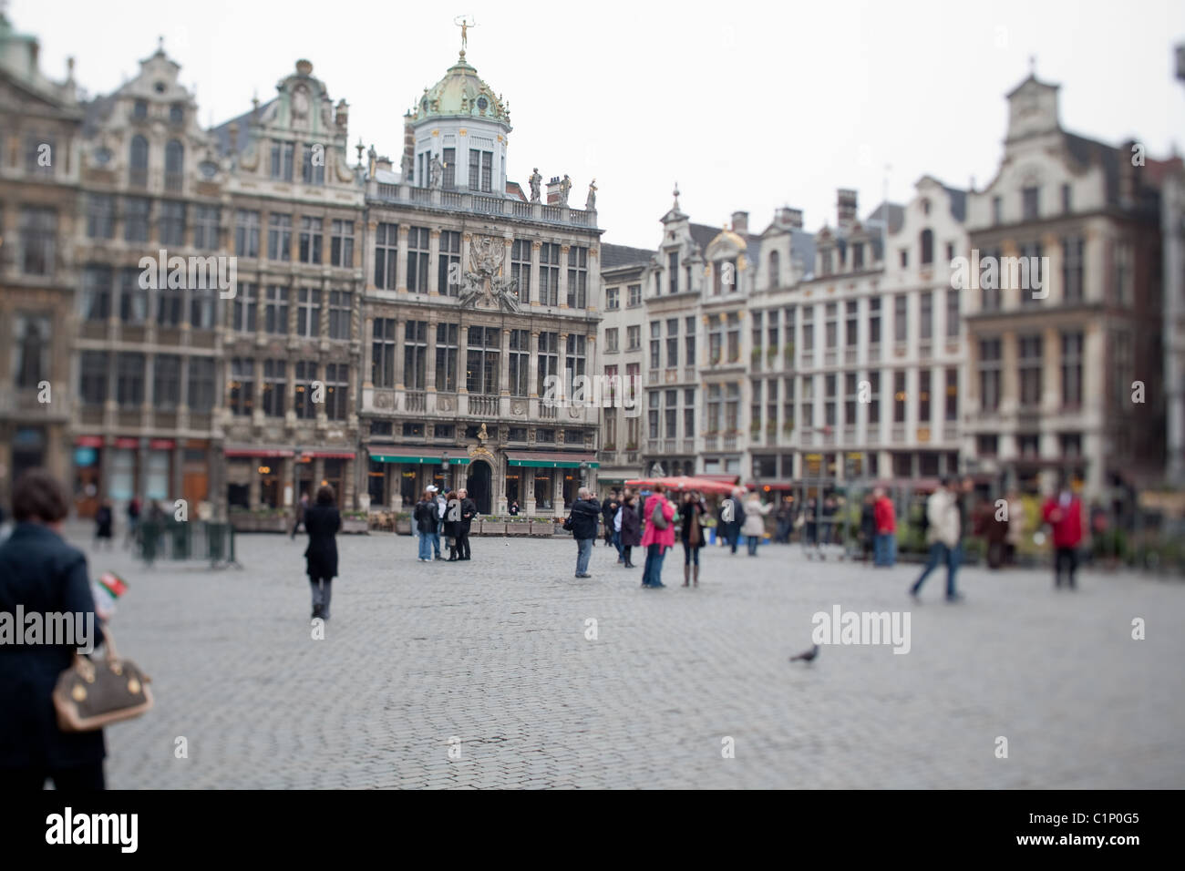 Tourists shopping in the Grand Place in Brussels Belgium Stock Photo ...