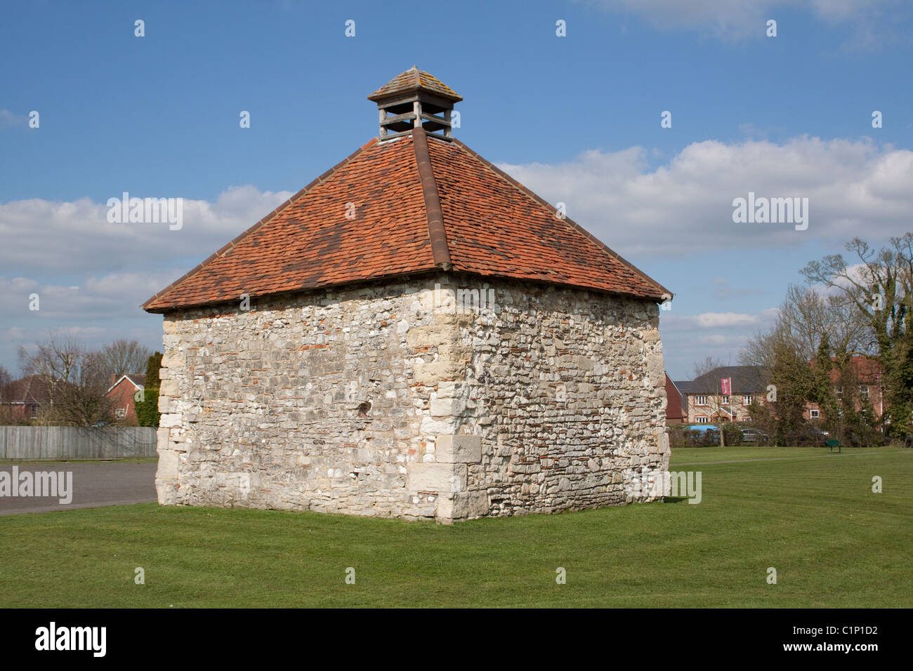 A 16th century pigeon house in Monks Risborough, Buckinghamshire Stock ...