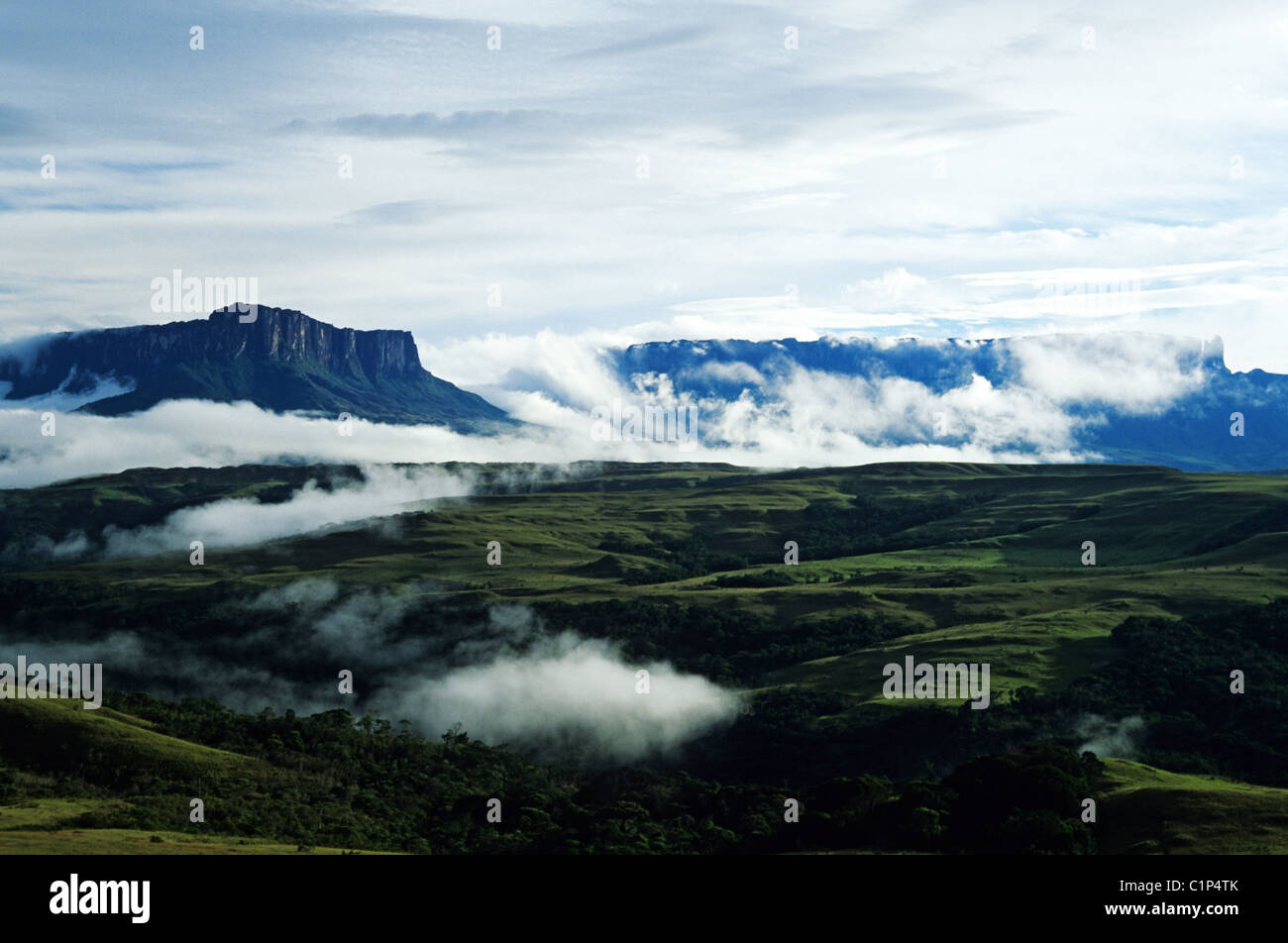 Venezuela, Gran Sabana, panorama on Tepuis Roraima Mountains and ...