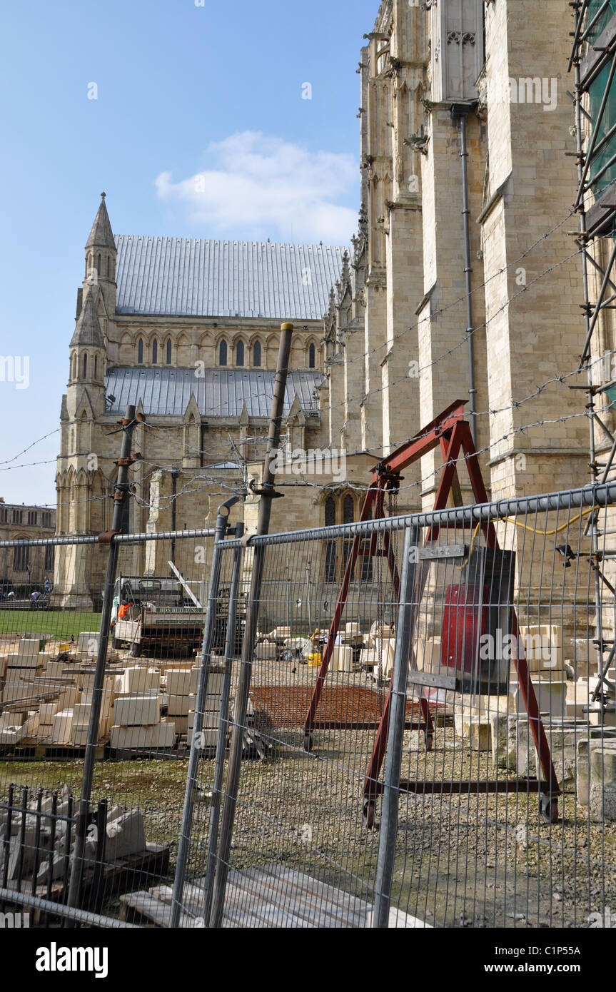 The minster building hi-res stock photography and images - Alamy