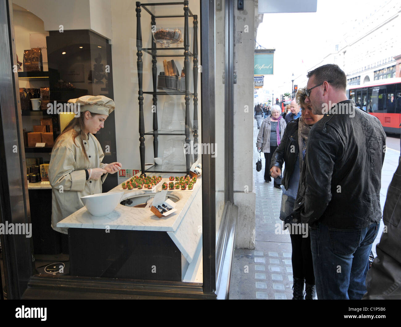 Chocolate display demonstration chocolat chocolatier traditional Stock ...