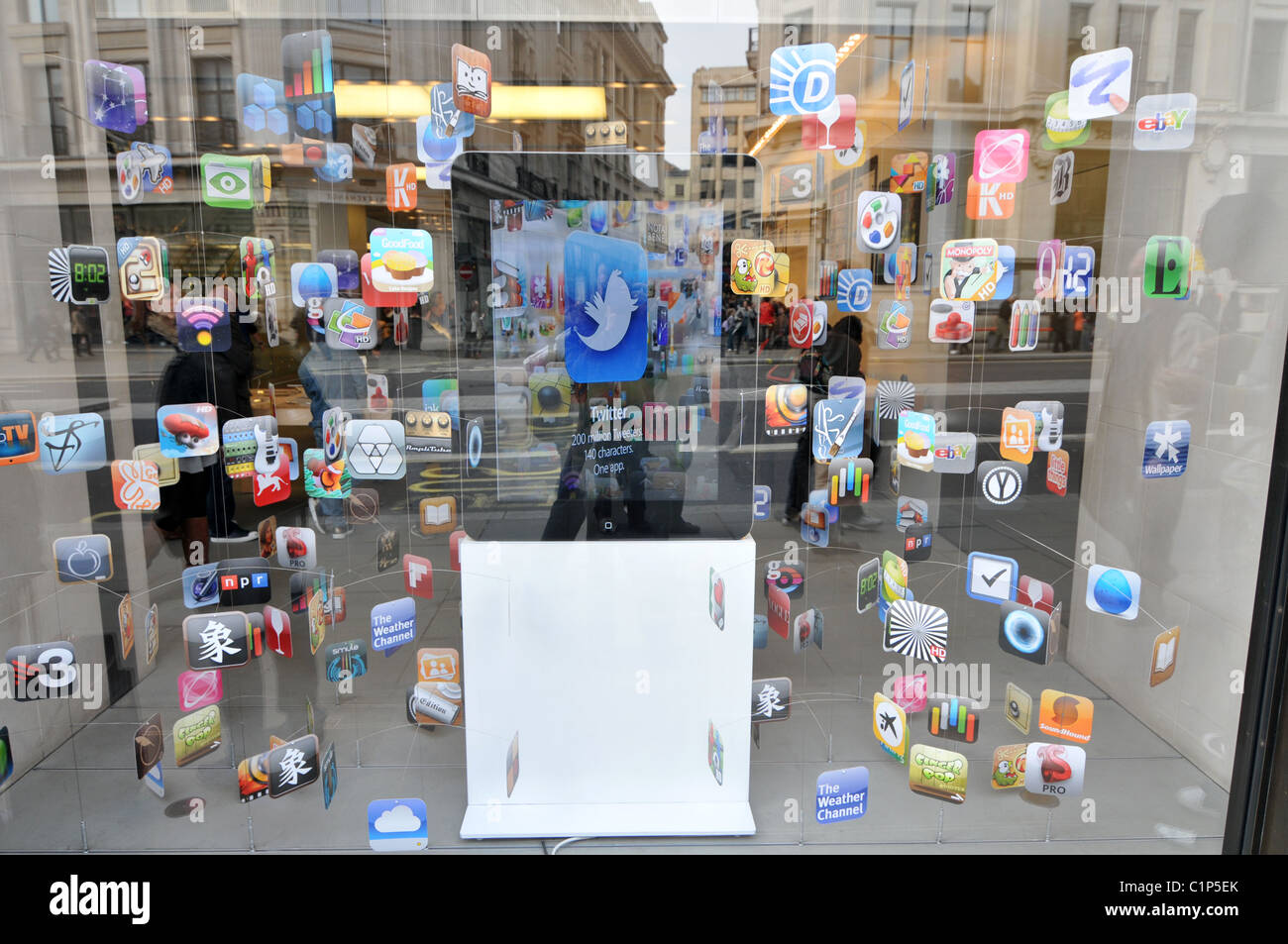 Apple App store apps iPhone iPad iPod twitter Stock Photo - Alamy