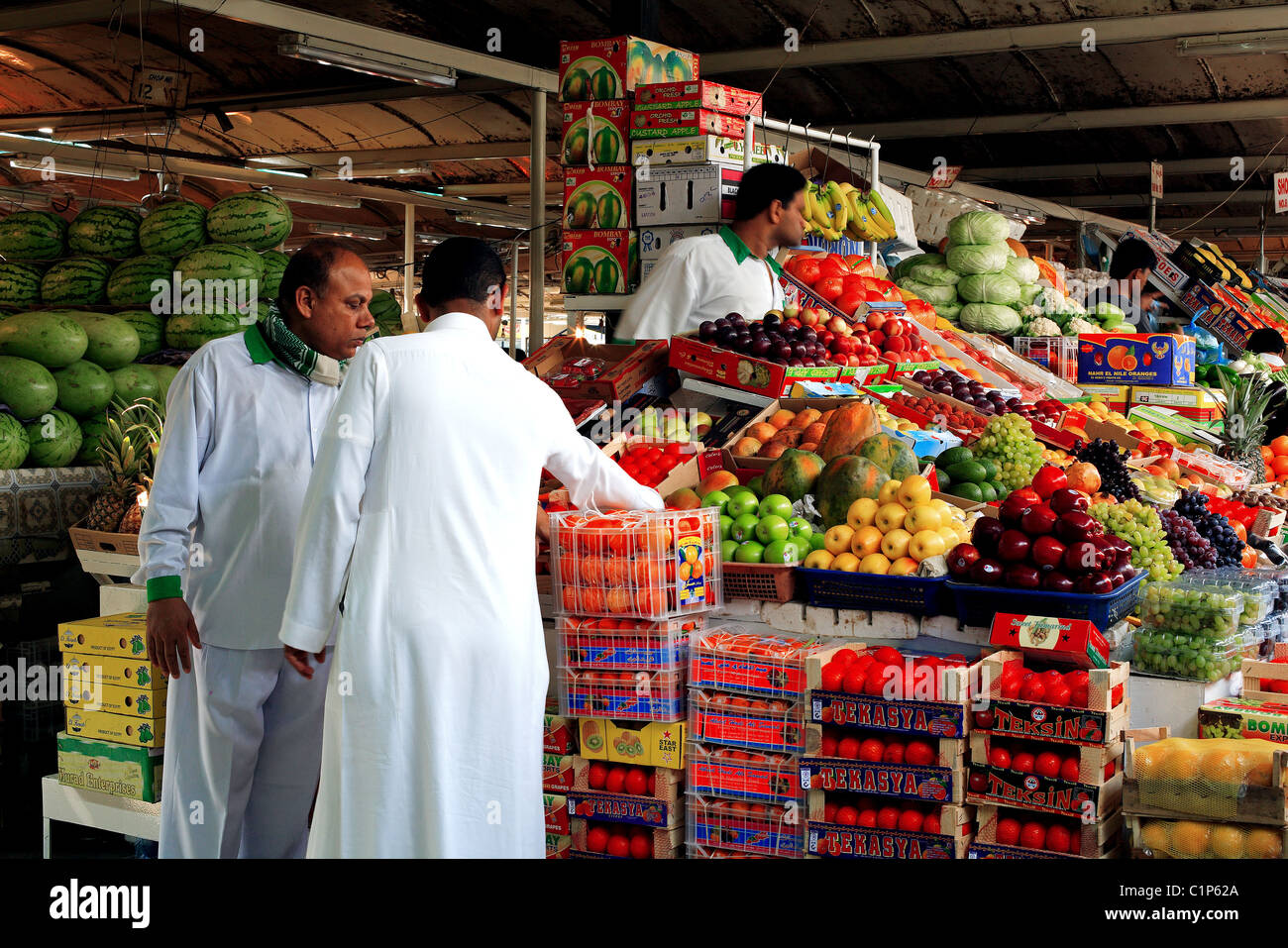 United Arab Emirates, Dubai, fruit market in Deira District Stock Photo ...